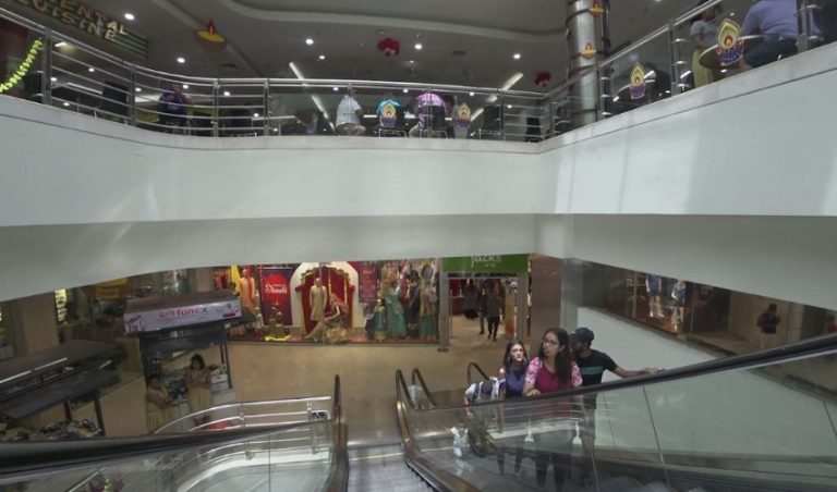 Discover the Top 10 Shopping Destinations in Fiji